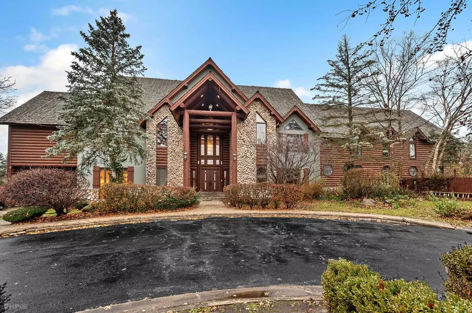 1 Maros Ln, Olympia Fields, IL 60461 | 60 Photos - Movoto