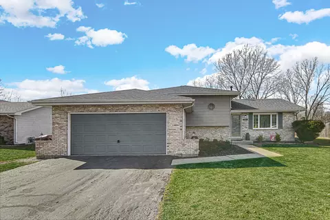 2401 Daniel Lewis Dr, New Lenox, IL 60451 | 25 Photos - Movoto