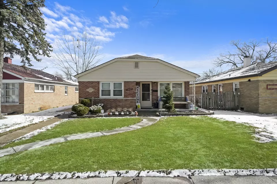 14835 Edbrooke Ave, Dolton, IL 60419 | 19 Photos - Movoto