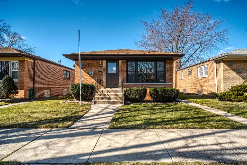 9848 S Muskegon Ave, Chicago, IL 60617 | 15 Photos - Movoto