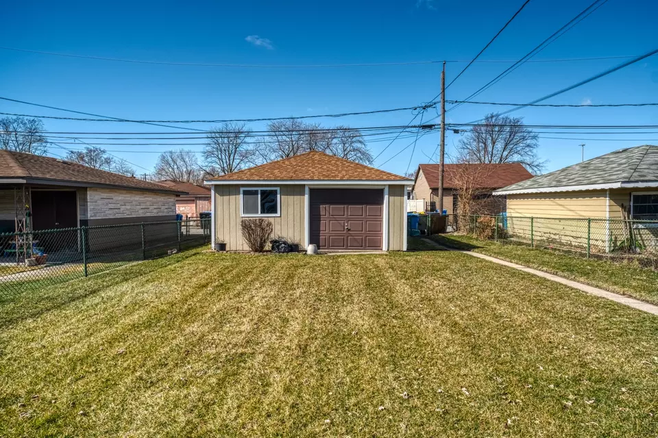 9848 S Muskegon Ave, Chicago, IL 60617 | 15 Photos - Movoto