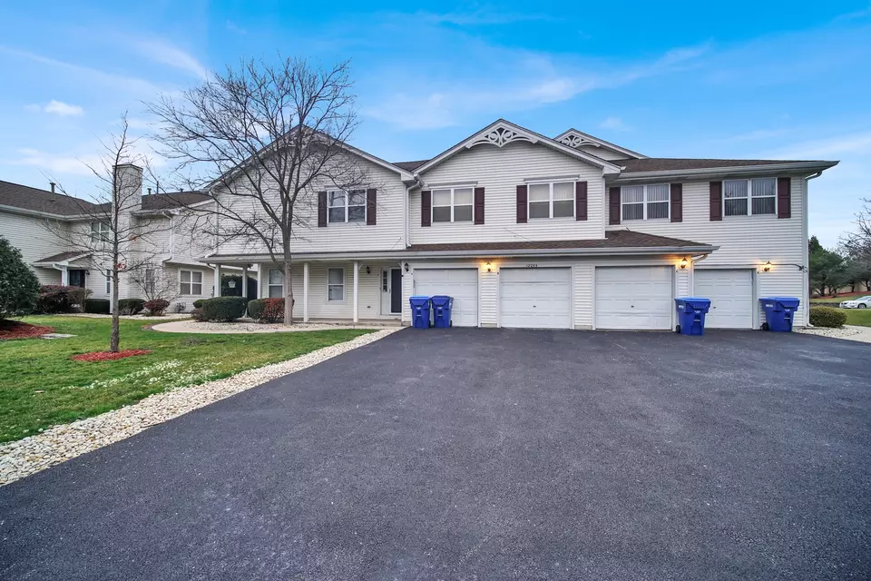 12255 Fairway Cir #A, Blue Island, IL 60406 | 25 Photos - Movoto