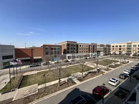 850 Village Center Dr #311, Burr Ridge, IL 60527 | 34 Photos - Movoto