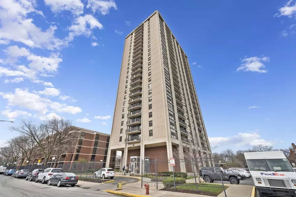 3001 S Michigan Ave #303, Chicago, IL 60616 | 18 Photos - Movoto