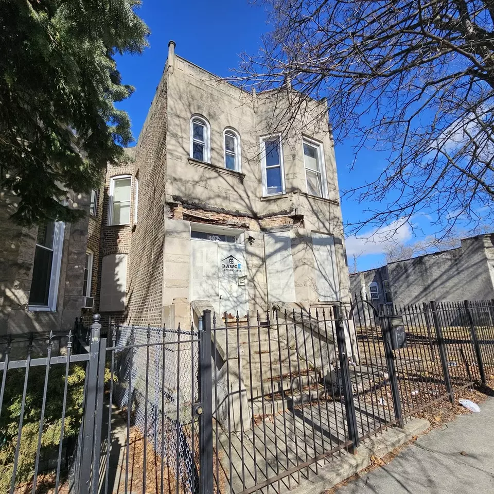 4024 W Arthington St, Chicago, IL 60624 | 4 Photos - Movoto