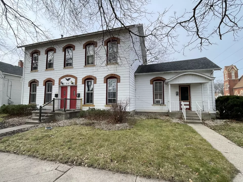 210 N 3rd St, Oregon, IL 61061 | 18 Photos - Movoto