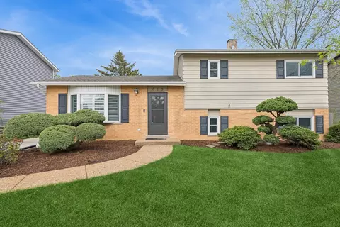 608 N Craig Pl, Addison, IL 60101 | 11 Photos - Movoto