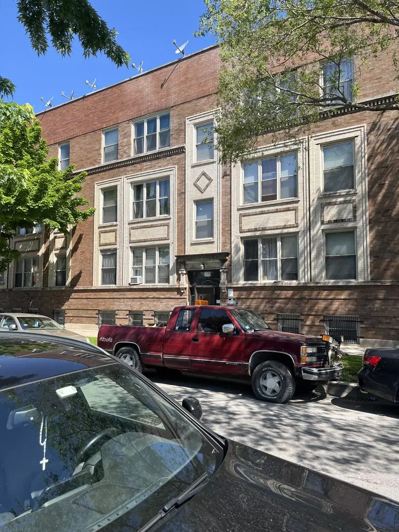 3552 W Flournoy St #2, Chicago, IL 60624 | 9 Photos - Movoto