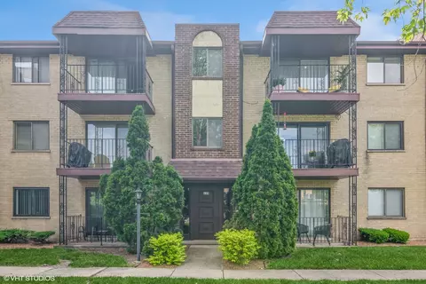 139 E Grand Ave #2C, Bensenville, IL 60106 | 14 Photos - Movoto