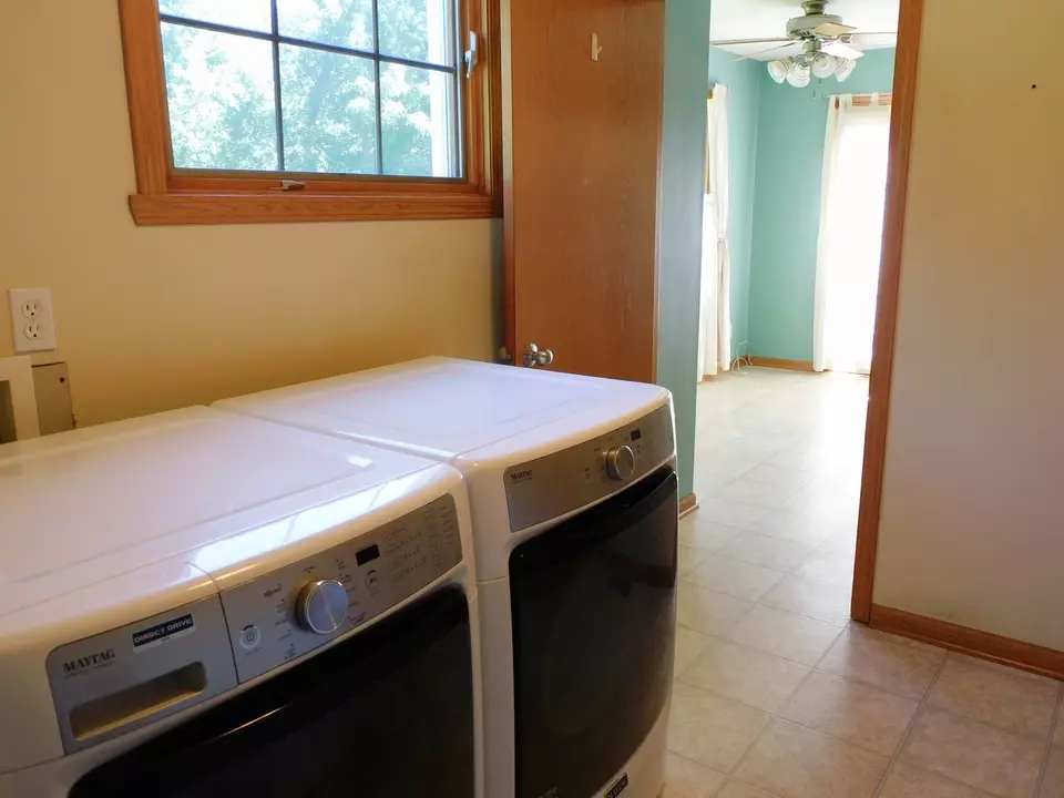 696 W Jennie Ln, Oregon, IL 61061 | 35 Photos - Movoto