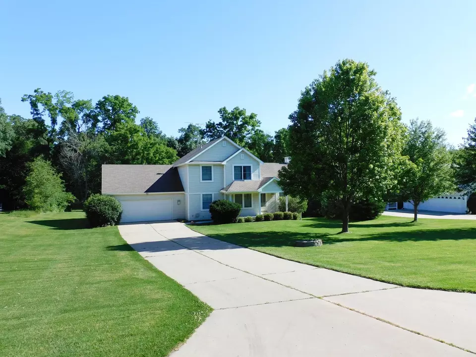 696 W Jennie Ln, Oregon, IL 61061 | 35 Photos - Movoto