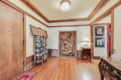 5488 S Everett Ave #2, Chicago, IL 60615 | 49 Photos - Movoto