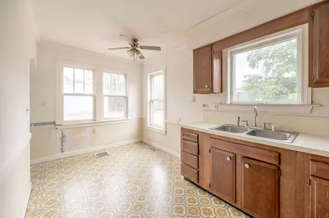 455 E Belvidere Rd, Grayslake, IL 60030 | 15 Photos - Movoto