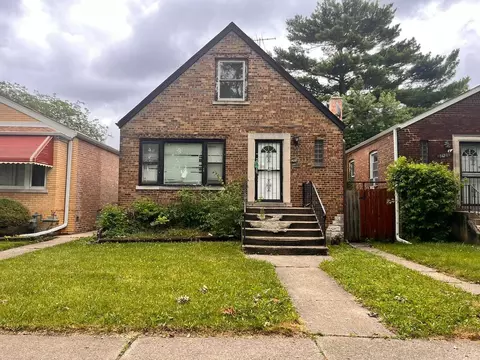 14313 S Eggleston Ave, Riverdale, IL 60827 | 6 Photos - Movoto