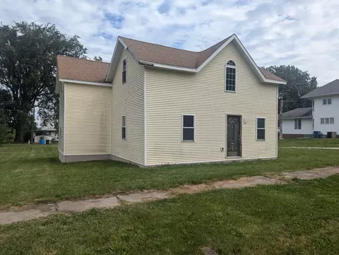 109 E State St, Fairmount, IL 61841 | 13 Photos - Movoto