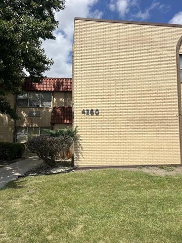 4260 W Ford City Dr #105, Chicago, IL 60652 | 3 Photos - Movoto