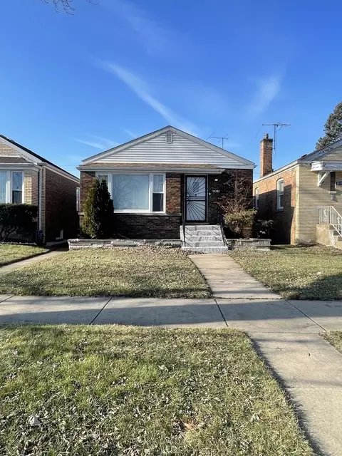 14308 S Tracy Ave, Riverdale, IL 60827 | 1 photo - Movoto