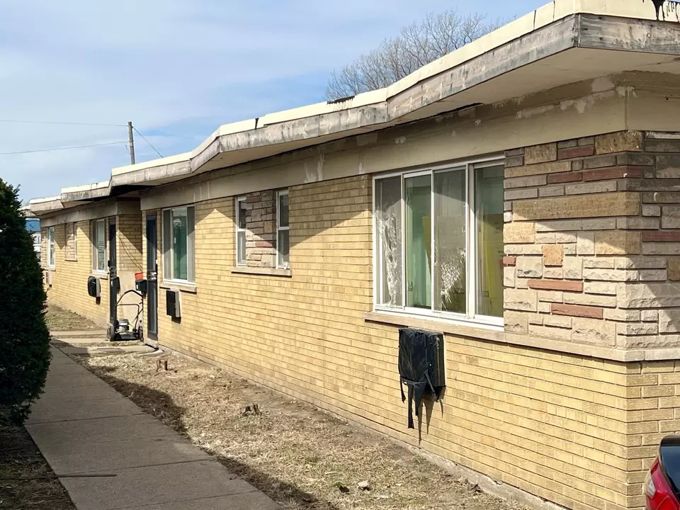 13827 S Halsted St, Riverdale, IL 60827 | MLS# 12321439 | 10 Photos ...