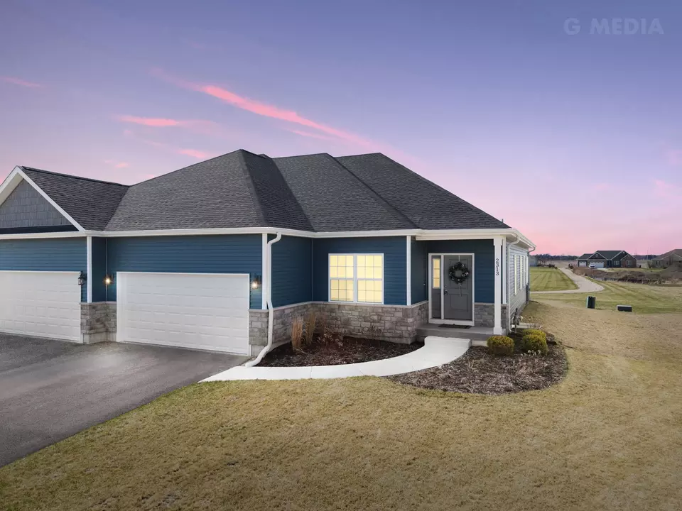 2313 Concord Dr, Sycamore, IL 60178 | 27 Photos - Movoto