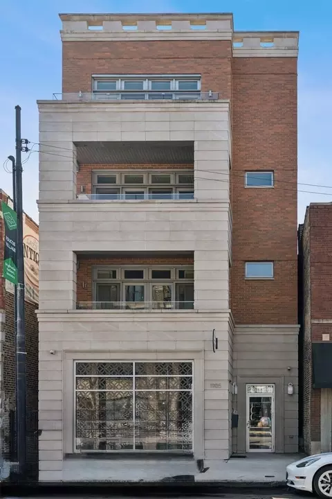 3151 N Honore St #9, Chicago, IL 60657 | MLS# 12652309 | 37 Photos - Movoto