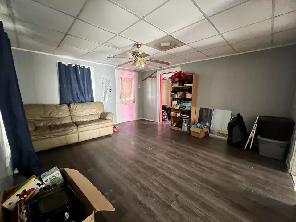 110 S Vermilion St, Potomac, IL 61865 | MLS# 12344562 | 24 Photos - Movoto