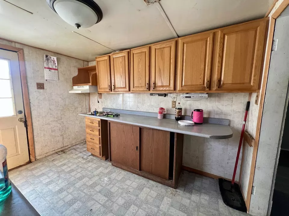 110 S Vermilion St, Potomac, IL 61865 | MLS# 12344562 | 24 Photos - Movoto