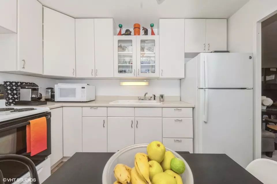 3550 N Lake Shore Dr #226, Chicago, IL 60657 | 10 Photos - Movoto