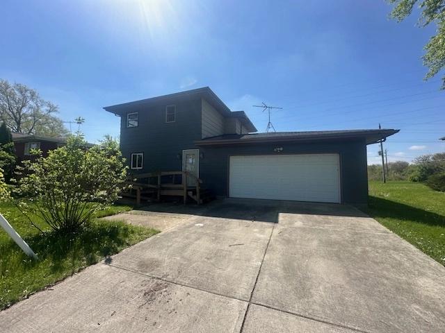 112 Minton St, Joliet, IL 60436 | MLS# 12365549 | 30 Photos - Movoto