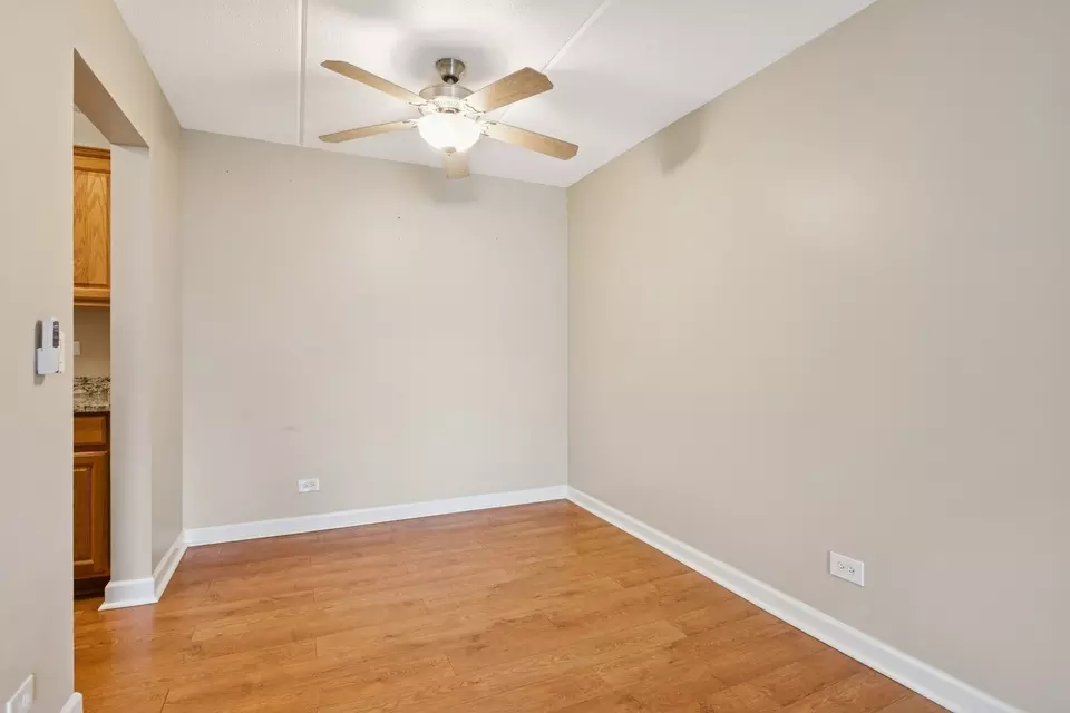 300 W Fullerton Ave #108, Addison, IL 60101 | MLS# 12376869 | 10 Photos ...