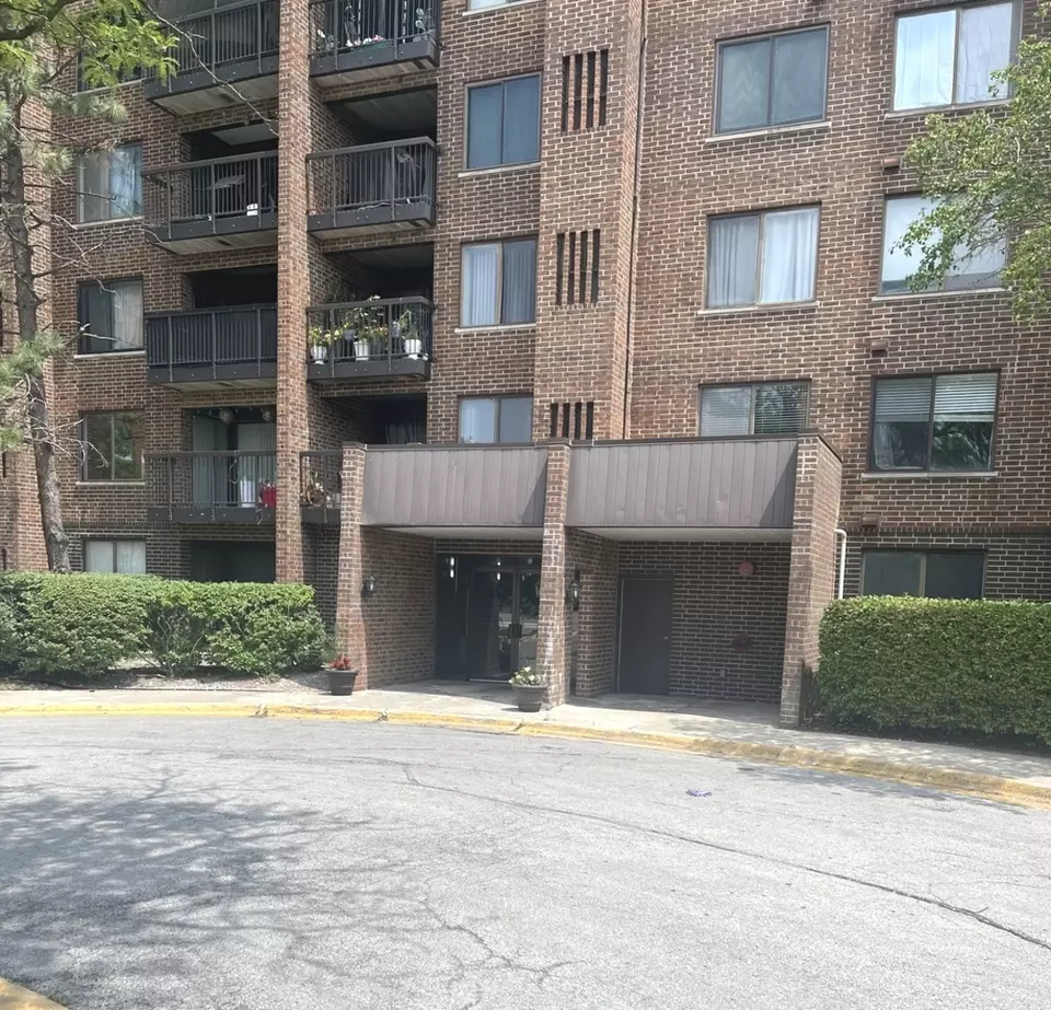 400 Park Ave #100, Calumet City, IL 60409 | MLS# 12428292 | 2 Photos ...