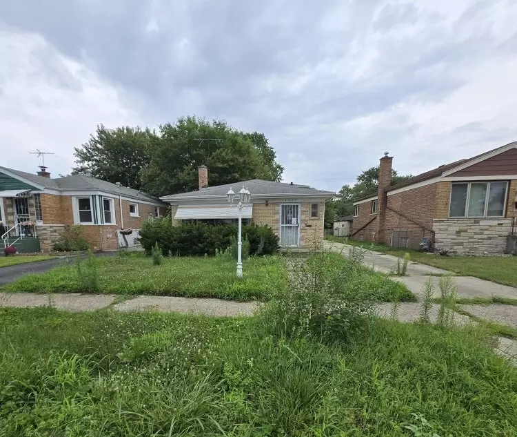 14223 University Ave, Dolton, IL 60419 | MLS# 12434337 | 10 Photos - Movoto