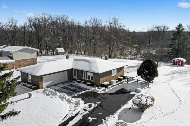 2033 E Hickory St, Crete, IL 60417 | MLS# 12502401 | 27 Photos - Movoto