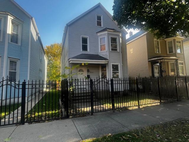 8419 S Muskegon Ave, Chicago, IL 60617 | MLS# 12513542 | 16 Photos - Movoto