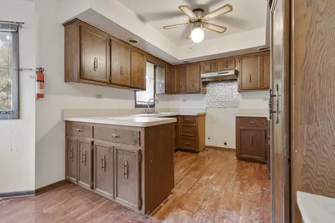 16747 Paxton Ave, South Holland, IL 60473 | 26 Photos - Movoto