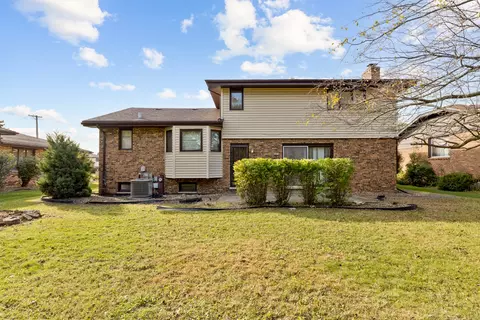 16747 Paxton Ave, South Holland, IL 60473 | MLS# 12520482 | 26 Photos ...