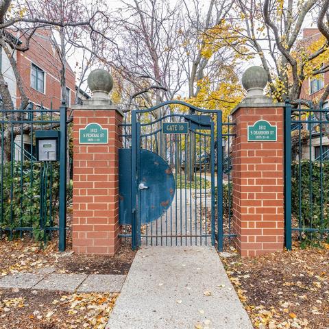 1812 S Federal St #16, Chicago, IL 60616 | MLS# 12522505 | 32 Photos ...