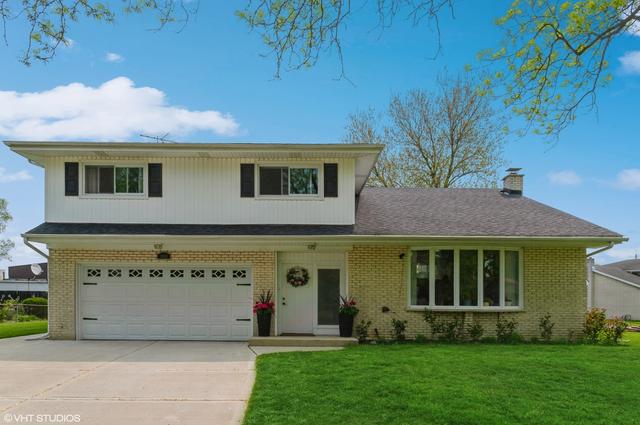 1049 Peace Dr, Wheeling, IL 60090 | 23 Photos - Movoto