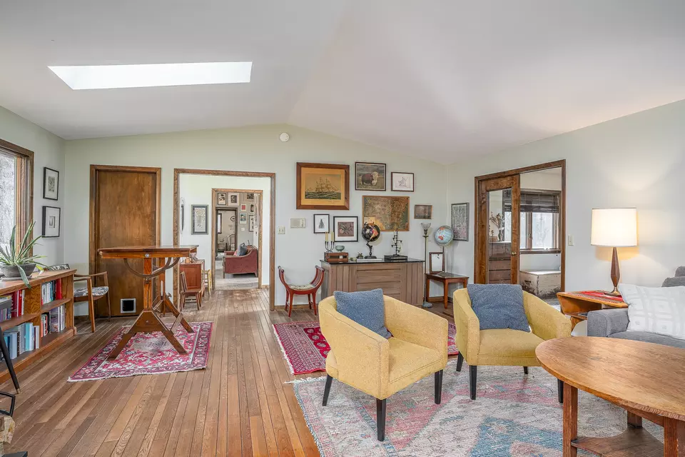 3503 53rd St, Moline, IL 61265 | MLS# 12548707 | 35 Photos - Movoto