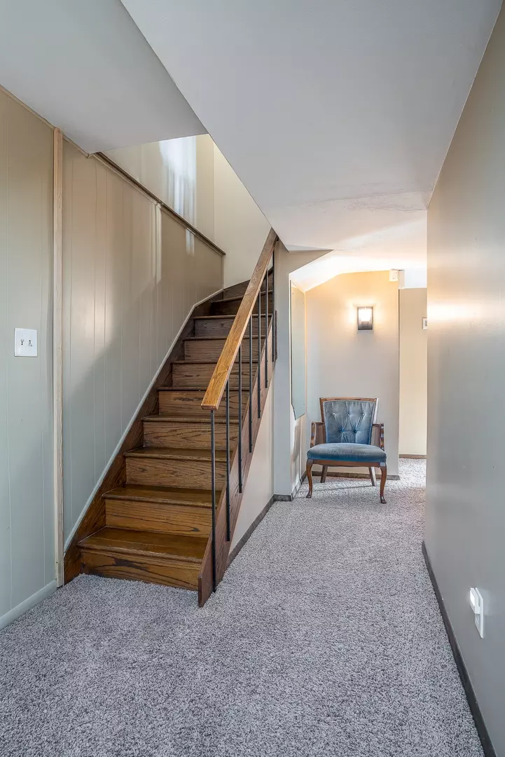 3503 53rd St, Moline, IL 61265 | MLS# 12548707 | 35 Photos - Movoto