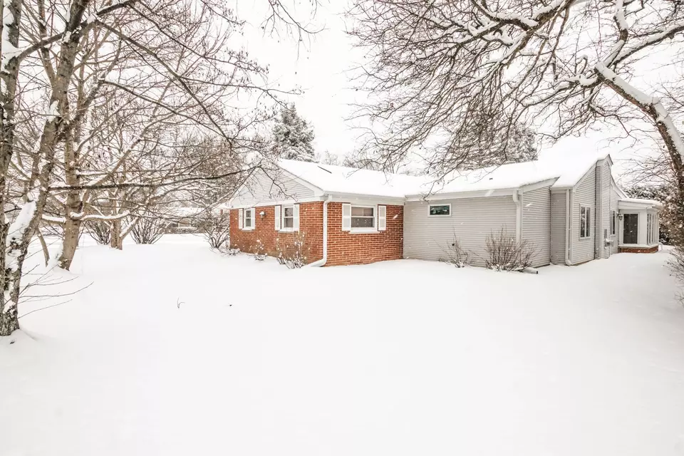 3843 Springdale Ave, Glenview, IL 60025 | MLS# 12553542 | 24 Photos ...
