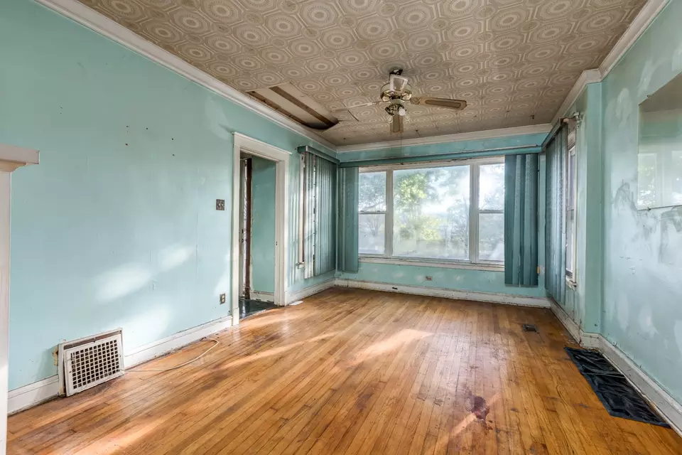 7206 S Lafayette Ave, Chicago, IL 60621 | MLS# 12560531 | 17 Photos ...