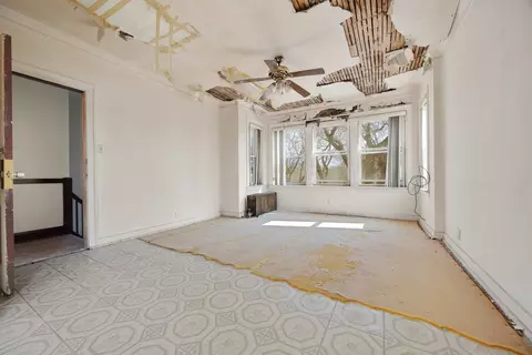 8104 S South Shore Dr, Chicago, IL 60617 | MLS# 12572513 | 26 Photos ...