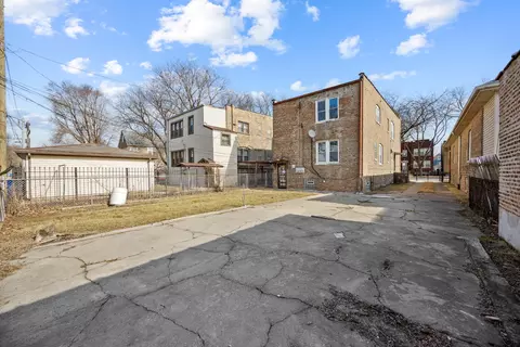8104 S South Shore Dr, Chicago, IL 60617 | MLS# 12572513 | 26 Photos ...