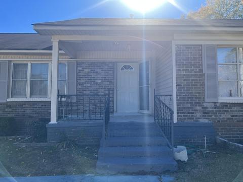 504 Hickory Ave, New Ellenton, SC 29809 | 33 Photos | MLS #503801 - Movoto