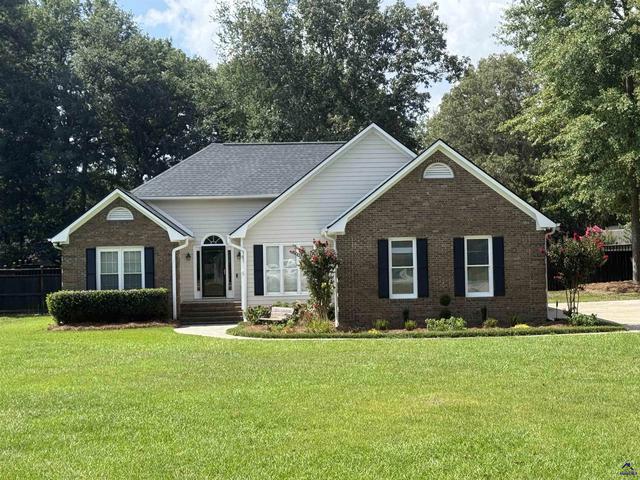 210 Forest Pine Dr, Macon, GA 31216 | MLS# 254778 | 18 Photos - Movoto