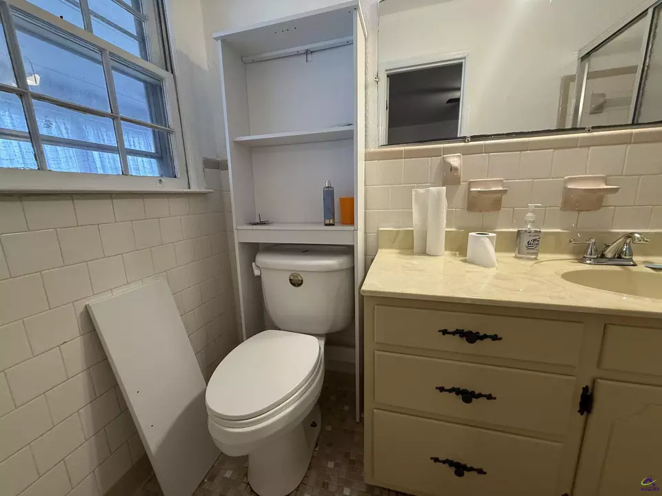 1977 Thomas Dr, Macon, GA 31217 | MLS# 260230 | 65 Photos - Movoto