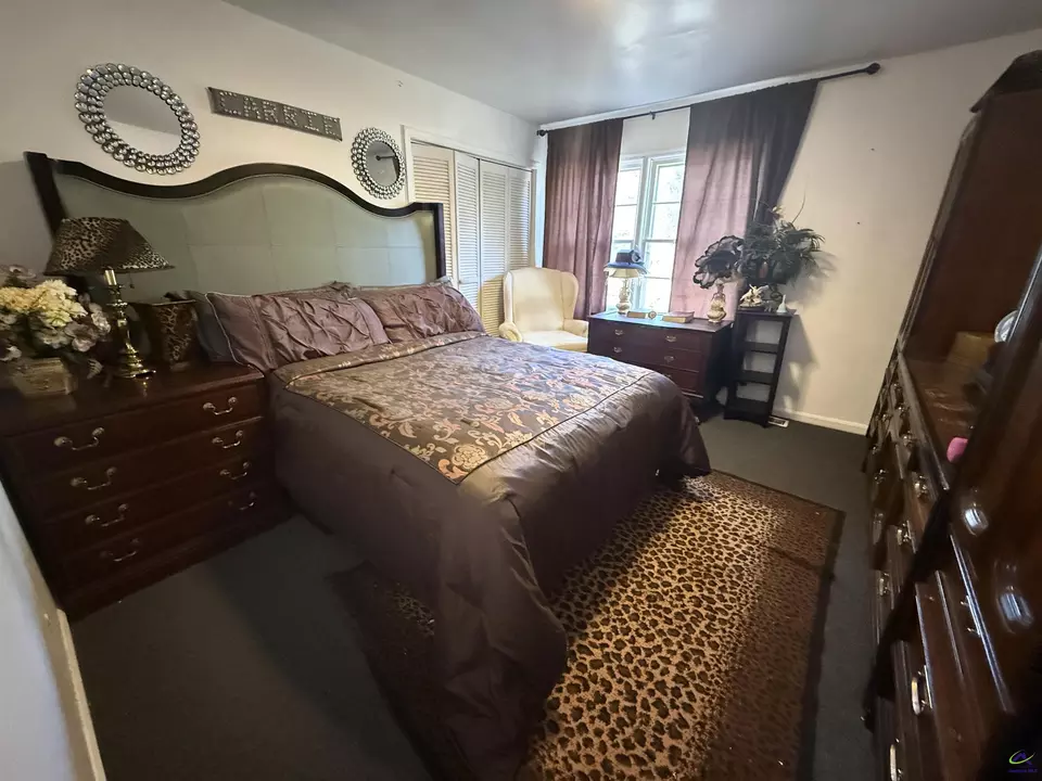 1977 Thomas Dr, Macon, GA 31217 | MLS# 260230 | 65 Photos - Movoto
