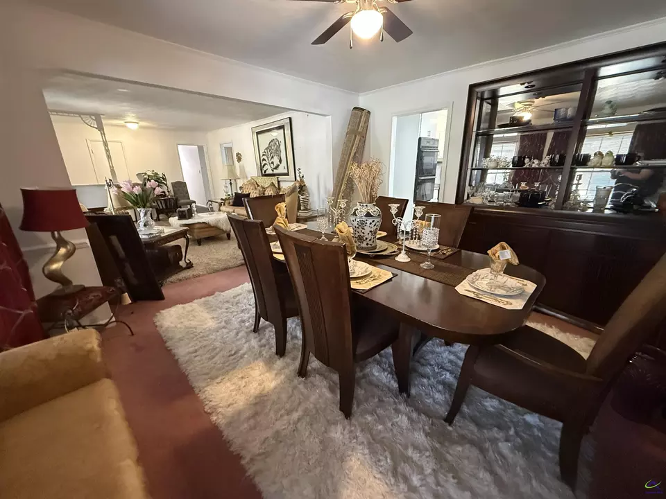 1977 Thomas Dr, Macon, GA 31217 | MLS# 260230 | 65 Photos - Movoto