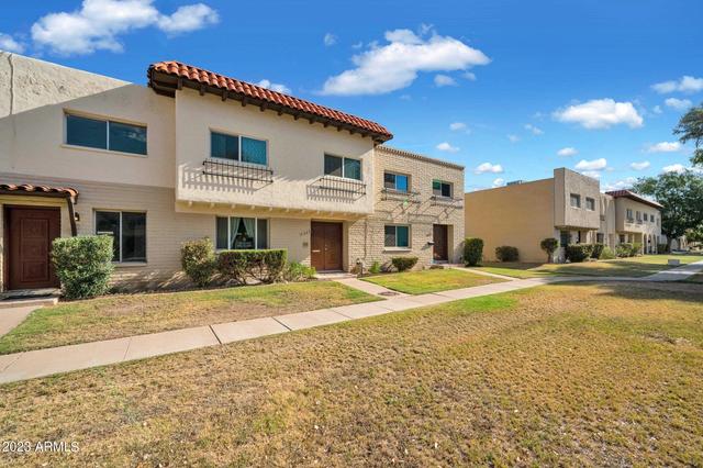 Condo/Townhouse for Sale in parkway-terrace-apartments-Phoenix AZ