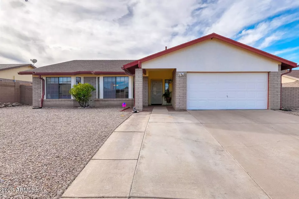 3258 Falcon Way, Sierra Vista, AZ 85650 | 30 Photos - Movoto